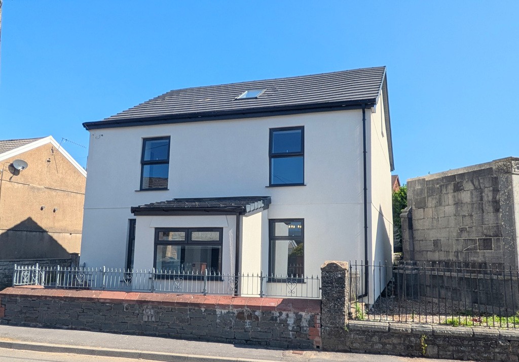 Pantyscallog Houses, Pant, Merthyr Tydfil, 4 bedroom, Detached