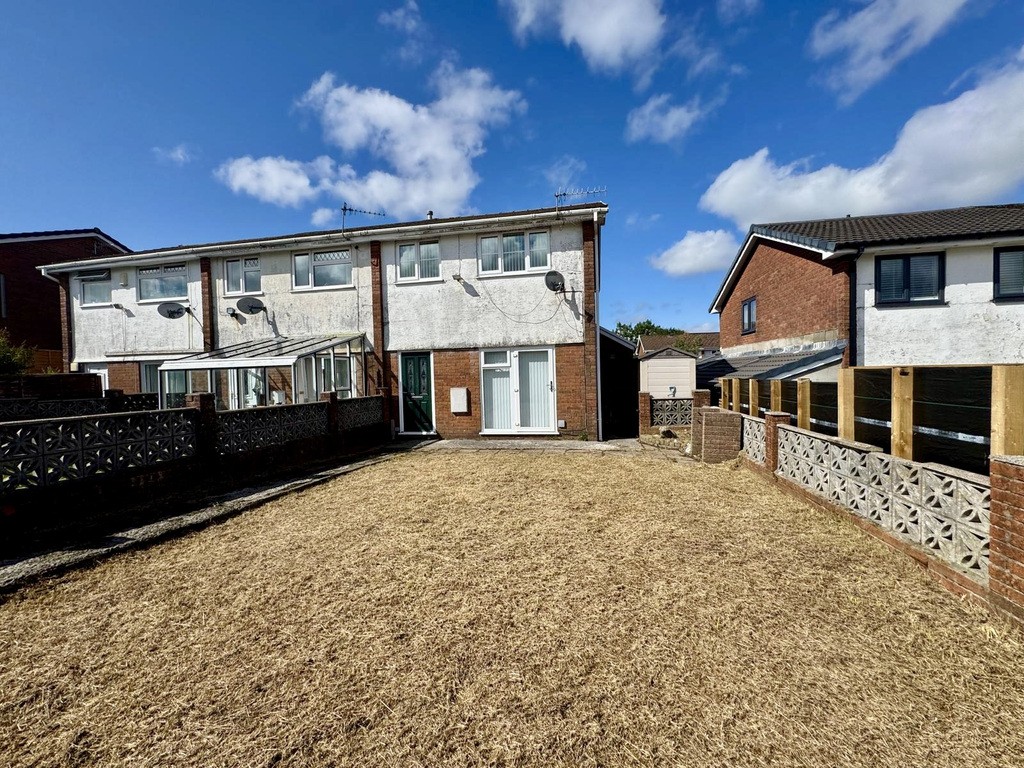 St. Donats Close, Merthyr Tydfil, CF48 1JP, 3 bedroom, End of Terrace